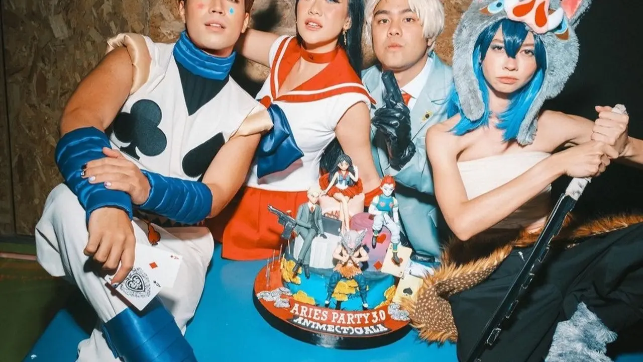 Bunga Citra Lestari Cosplay Jadi Sailor Moon, Kaki Mulus Bikin Salfok ...