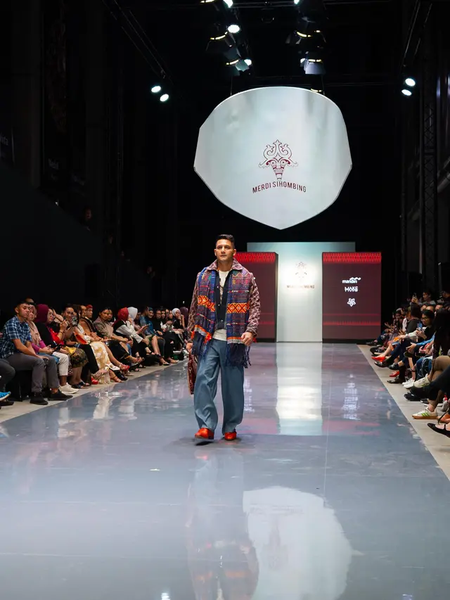 Aktor Rasheed Ali Debut di Catwalk dengan Menjadi Muse dalam Perayaan ...