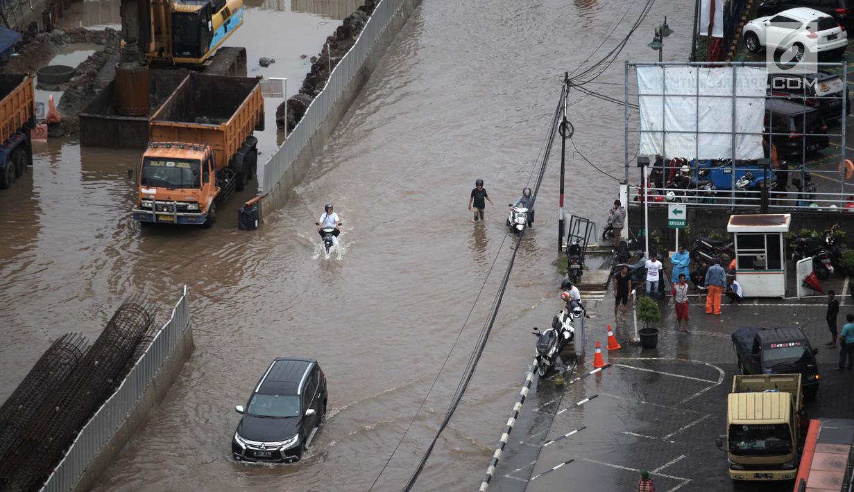 FOTO: Pantauan Udara, Begini Penampakan Banjir yang Rendam Kelapa ...