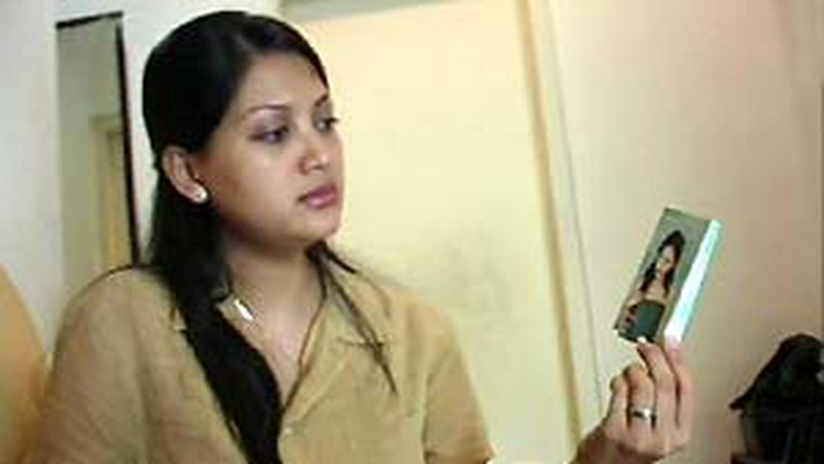 Lisa A. Riyanto Tetap Menjaga Nama Besar Ayahnya - ShowBiz Liputan6.com