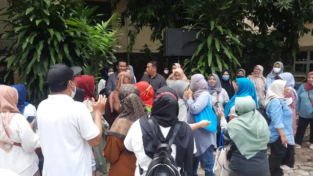 Dinas Pendidikan Kota Depok Kucing-Kucingan Hindari Orang Tua Siswa SDN Pondok Cina 1 - News ...