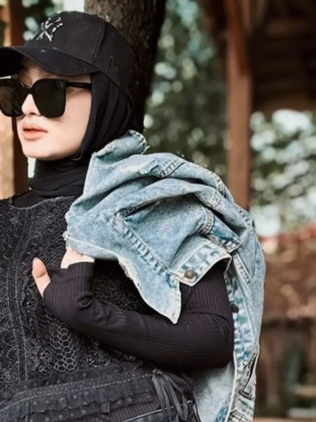 7 Potret Terbaru Santyka Fauziah Mulai Jarang Foto Bareng Sule, Sibuk ...