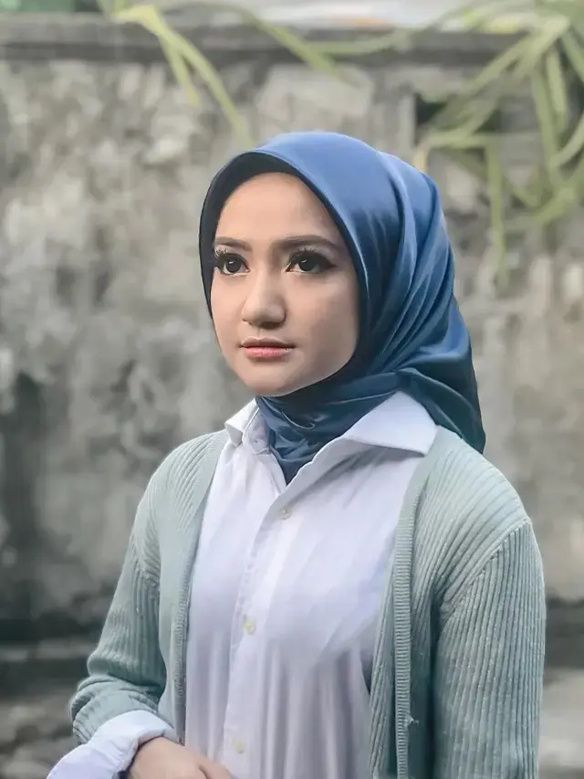 6 Potret Marcella Simon Pakai Hijab Sebelum Pindah Agama - Hot Liputan6.com