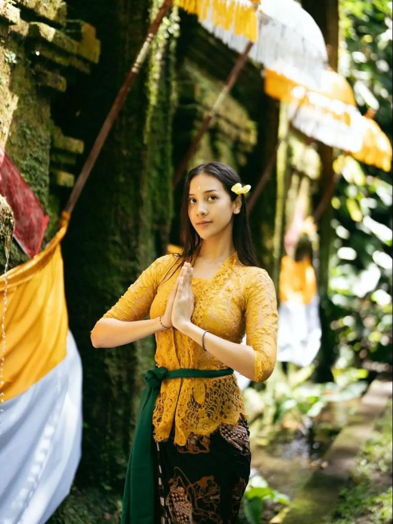 4 Ide Kebaya Kasual untuk Sehari-hari ala Arti, dari Aura Kasih hingga Anya Geraldine - Hot ...