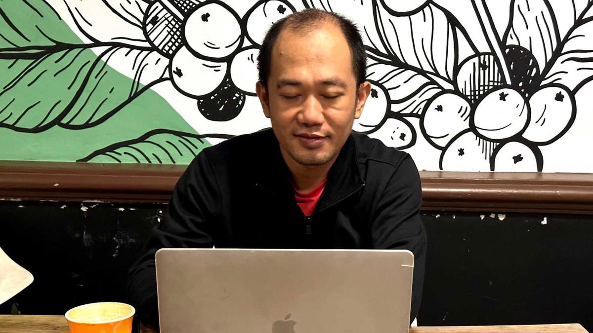 Agus Susilo Penjelajah Media Sosial dan Penghargaan dari Dunia Radio