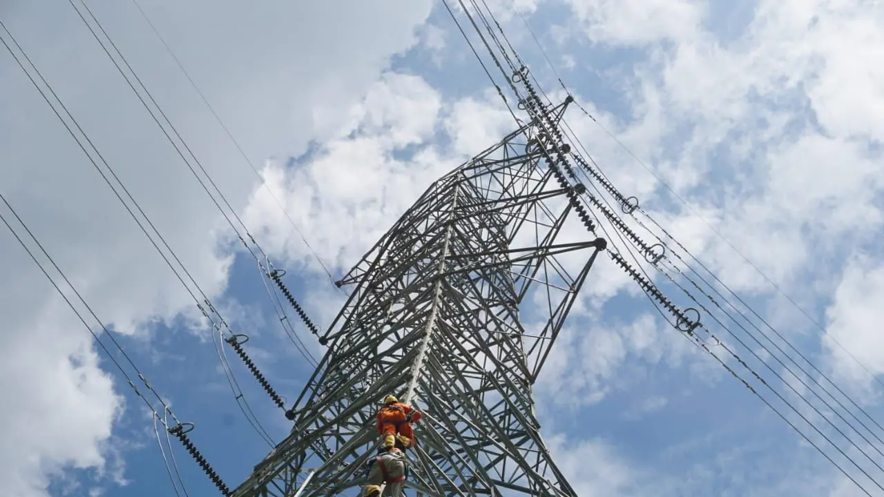 PLN Siagakan Ratusan Personel Pulihkan Listrik di Aceh