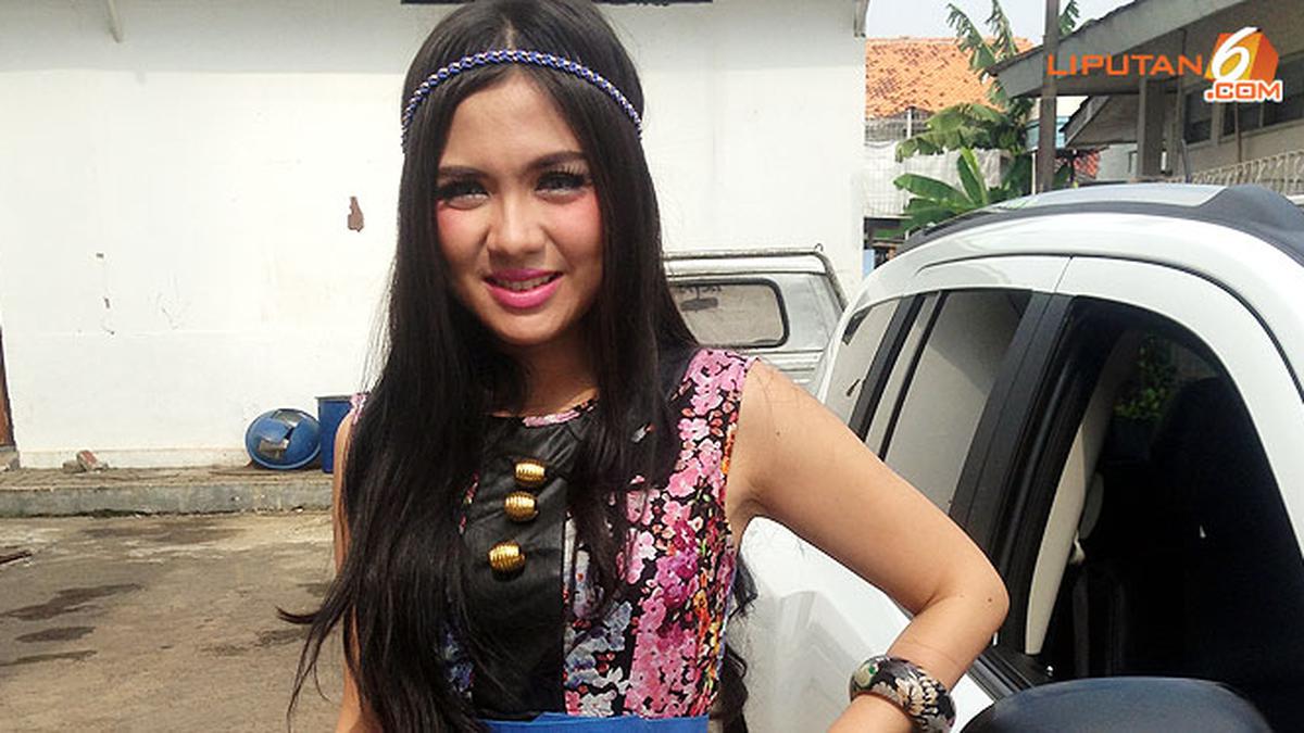 Single Terbaru Vicky Shu Lebih Easy Listening