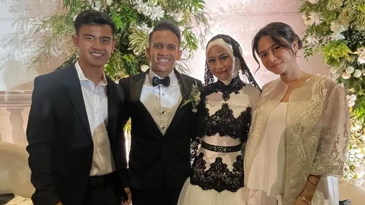6 Potret Arhan dan Azizah di Pernikahan Egy Maulana dan Adiba Khanza ...