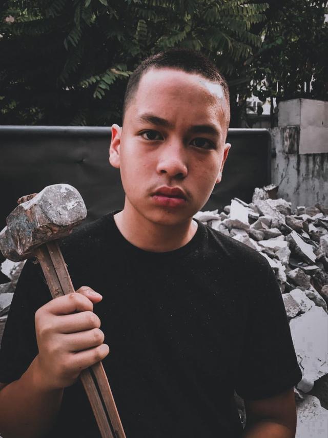 6 Potret Fatih Unru, Pemeran Archie di Vidio Original Series Loncat ...