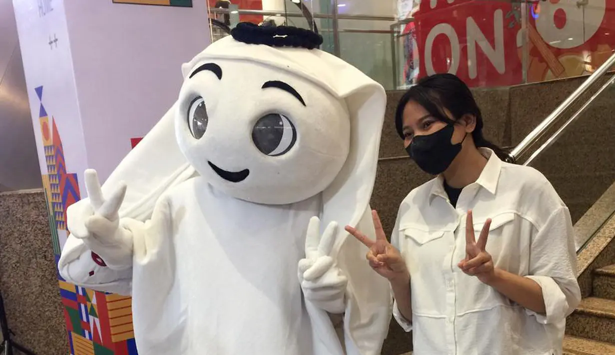 Foto: La’eeb Si Maskot Piala Dunia 2022 Sapa Warga di Kota Pahlawan ...