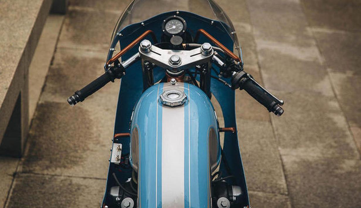 Honda CB550 Cafe Racer Full Fairing - Photo Otosia.com