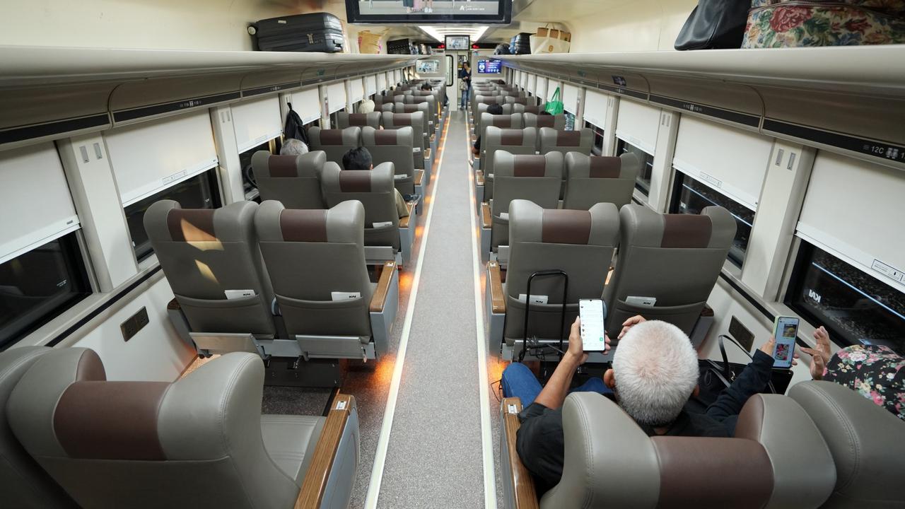 KA Gajayana dan Parahyangan Kini Pakai Rangkaian Kereta Baru, Nikmati ...