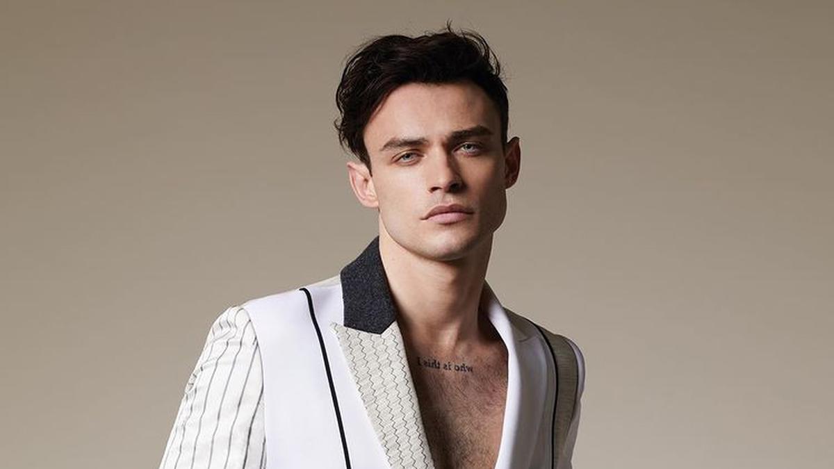 Thomas Doherty, Aktor The Invitation yang Punya Kharisma Khas - Foto ...