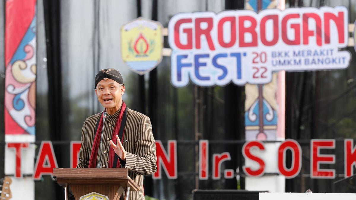 Ganjar Resmikan Mal Pelayanan Publik ke-17 di Jateng: Semoga Jadi Tempat Promo UMKM - News ...