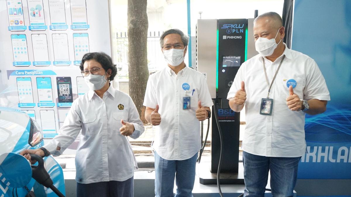PLN Telah Operasikan 96 SPKLU di seluruh Indonesia - Bisnis Liputan6.com