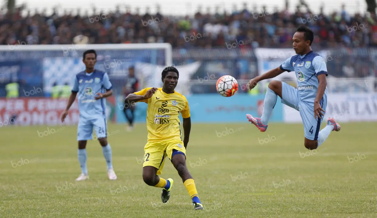 Gresik United Curi Angka di Kandang Persela - TSC 2016 Bola.com
