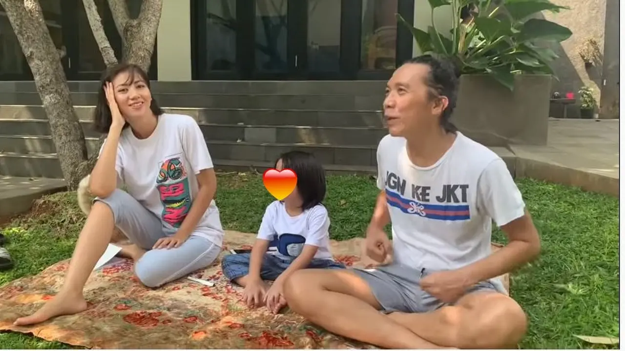 7 Potret Halaman Belakang Rumah Bimbim Slank yang Luas Mirip Taman Kota ...