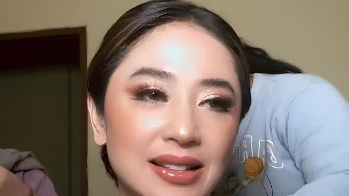 Kisah Haru Dewi Perssik Dilamar di Tengah Acara Spesial di Televisi, Membuka Pintu Baru Menuju ...