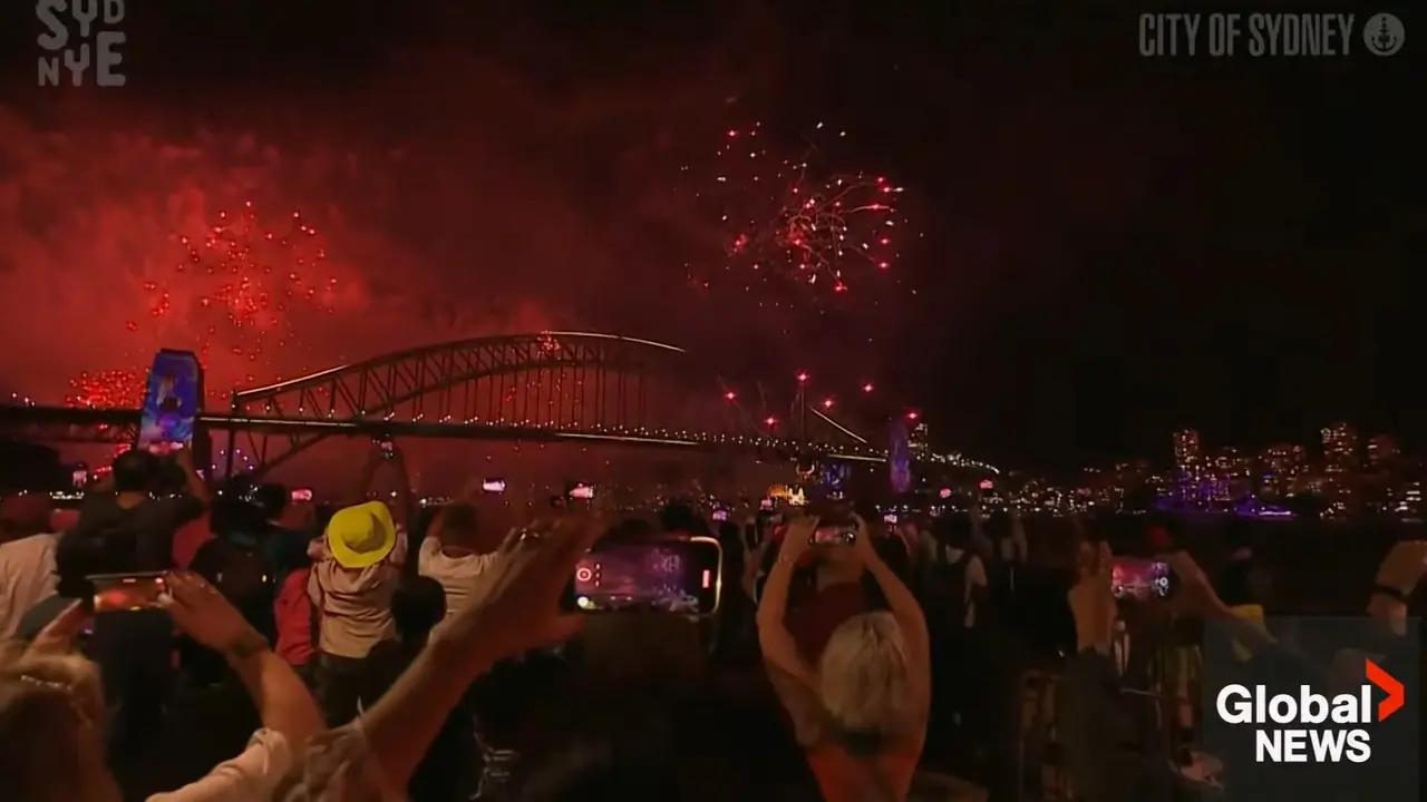 8 Potret Kembang Api Terindah Tahun Baru 2025 di Berbagai Negara ...