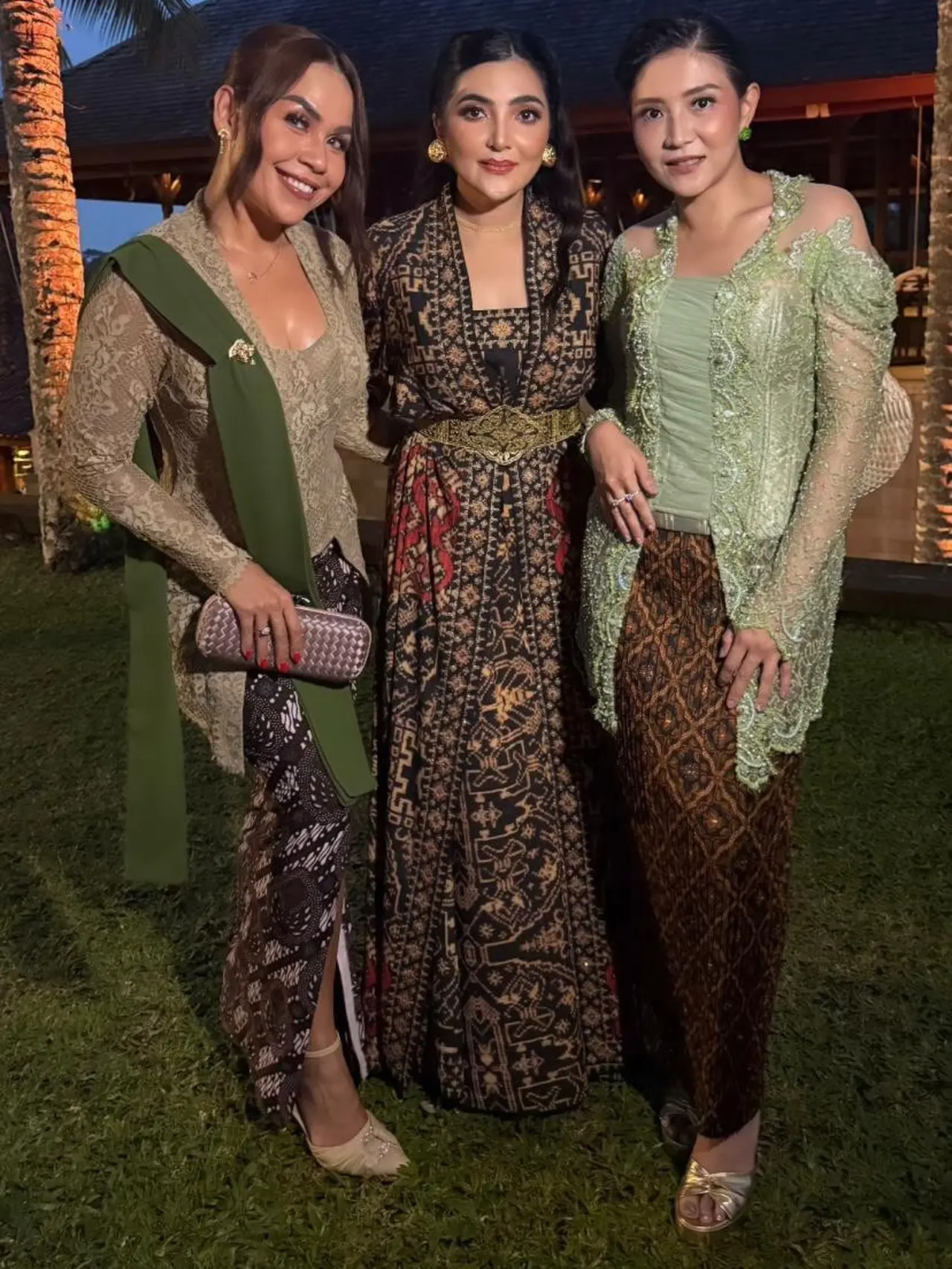 Gaya Kompak Geng Menteri Ceria Ayu Dewi dan Melaney Ricardo Jadi ...