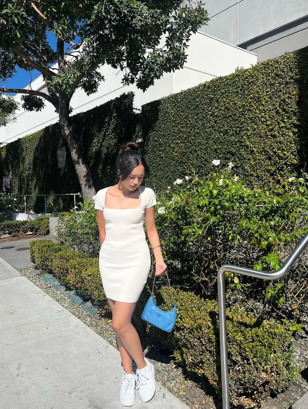 Potret Terbaru Beby Tsabina Berbalut Mini Dress Putih, Makin Cantik dan ...