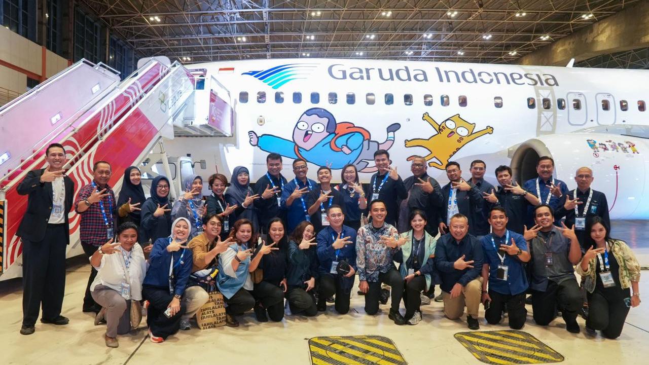Pesawat Garuda Indonesia Edisi Spesial Tahilalats, Terbang Perdana dari ...