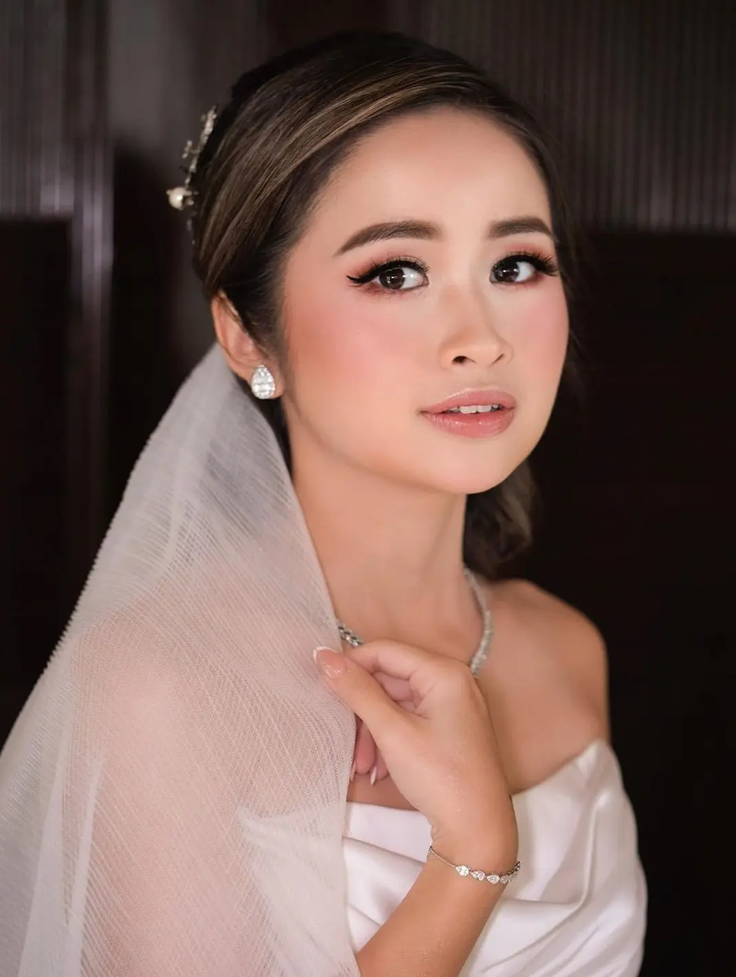 6 Potret Makeup Gritte Agatha dari Lamaran hingga Resepsi Pernikahan ...