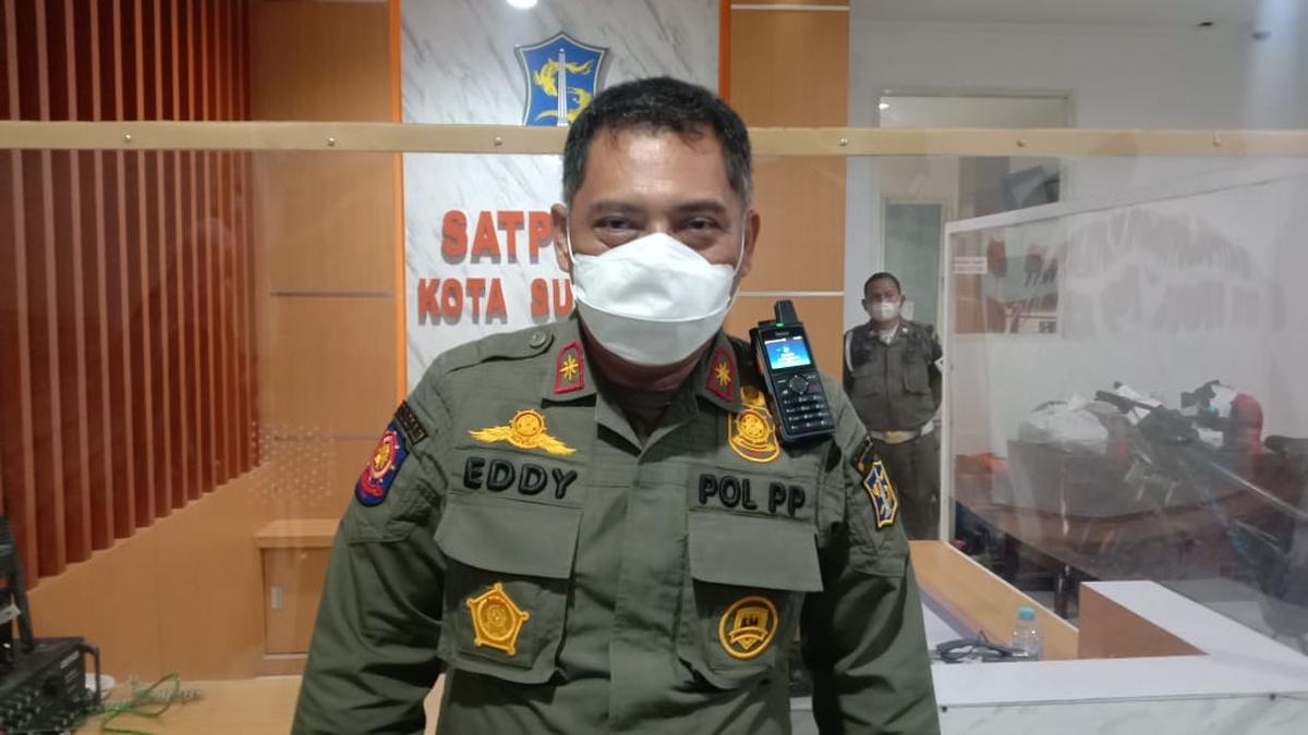 Satpol PP Surabaya Buru Pengendara Sepeda Motor Minta Uang Paksa ke ...