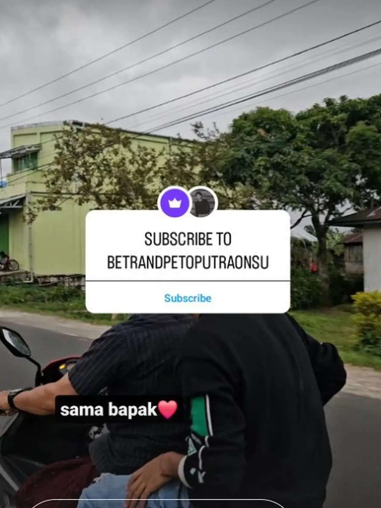 6 Potret Betrand Peto Lepas Rindu dengan Keluarga di NTT saat Pulang Kampung untuk Melayat Nenek ...