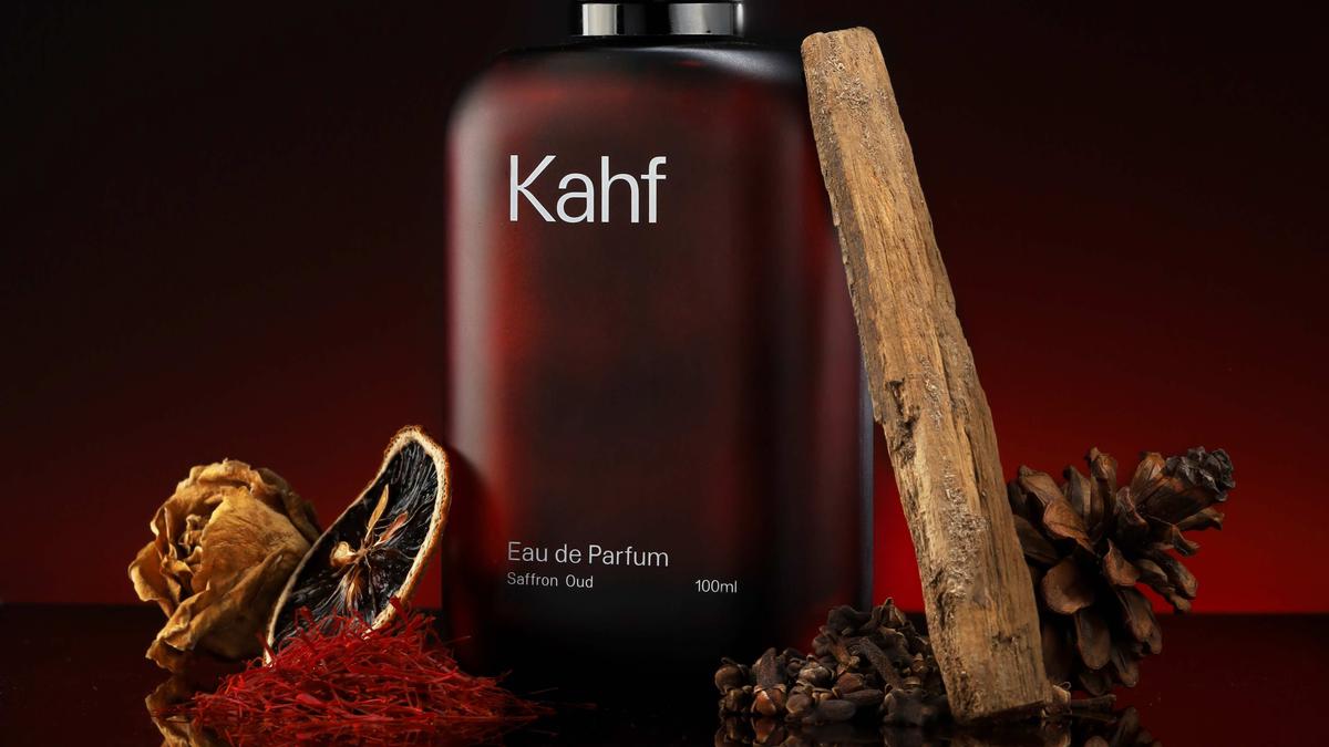 Parfum dengan Aroma Penuh Karisma dan Energi untuk Pria Modern