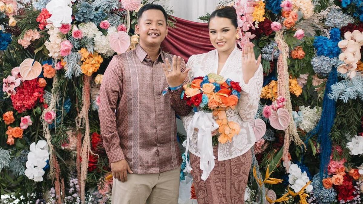 6 Potret Cantik Ditha Rizky Amalia, Calon Istri Komedian Dustin Tiffani