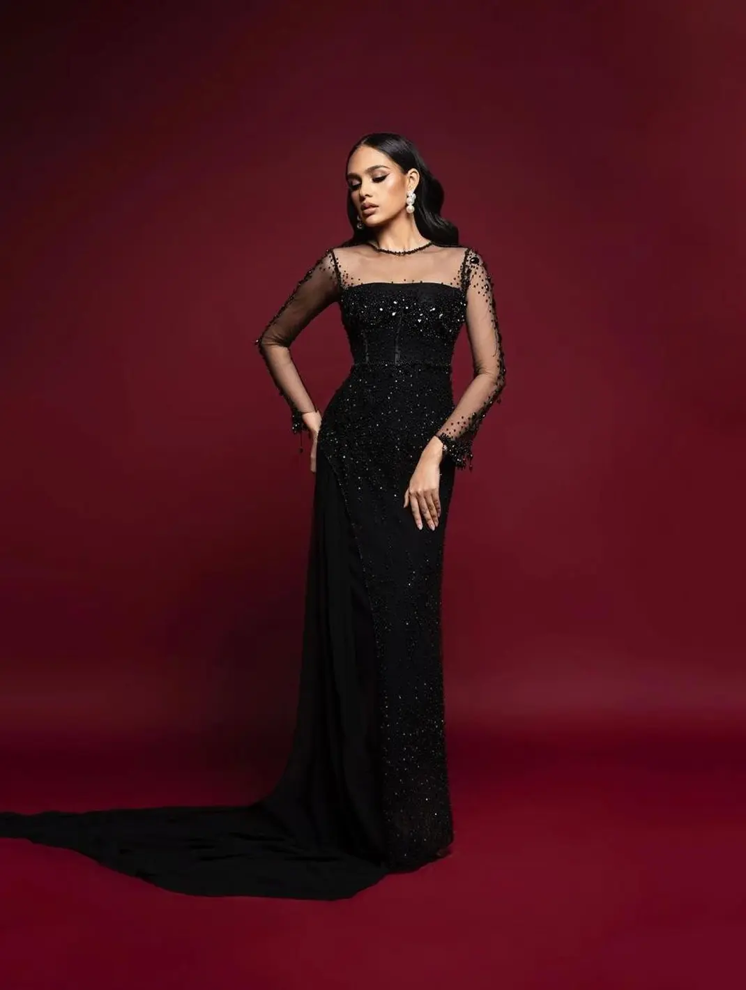 6 Gaya Shania Binti Mahir Hamdun Runner Up Putri Indonesia DIY, Kerap ...