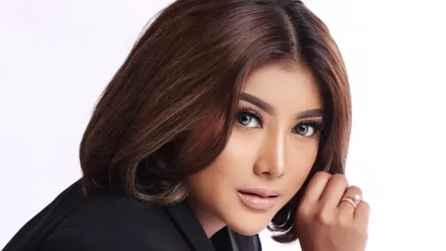 Viany Zaelany, Pesinetron yang Tetap Berkarya Meski Gagal Nyaleg ...