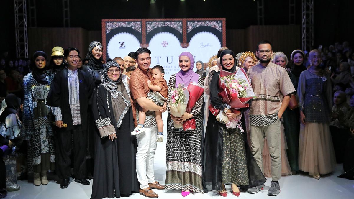 Sambut Ramadan, Zaskia Sungkar-Shireen Sungkar Rilis Koleksi Busana Muslim Bernuansa Tradisional ...