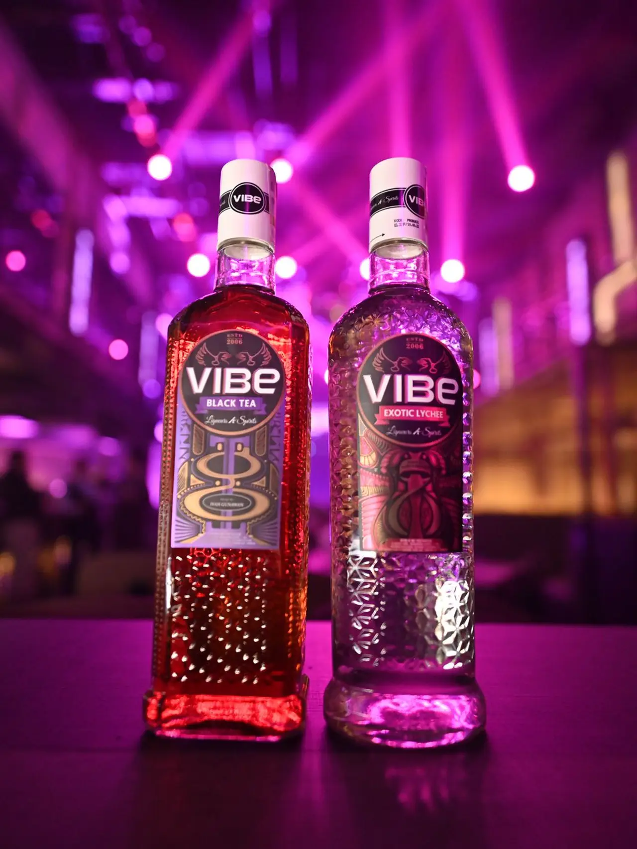 Ivan Gunawan Merancang Desain Botol Kaca Melalui Kolaborasi Bersama Vibe - ShowBiz Liputan6.com