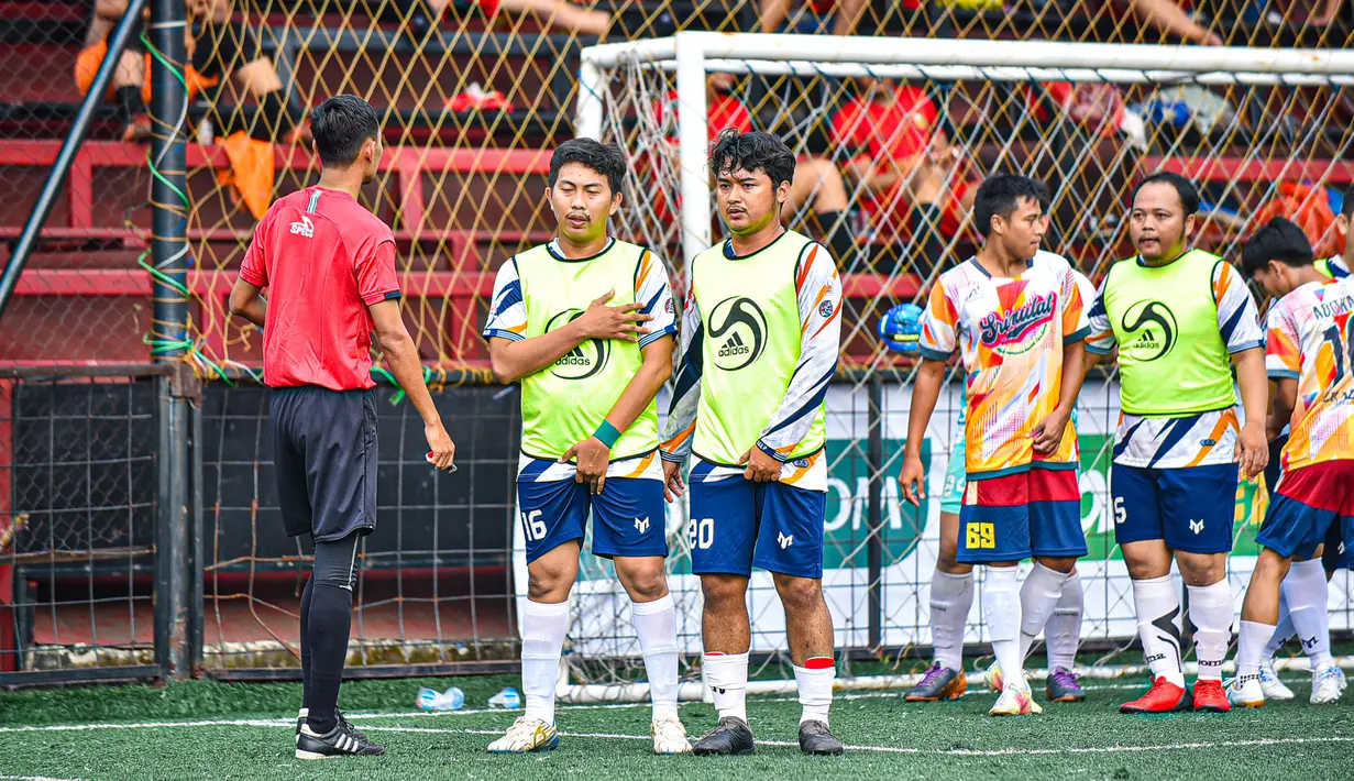 Foto: Srimulat FC dan New Generation FC Lolos ke Perempatfinal Bola Sunday League 2022 - Ragam ...