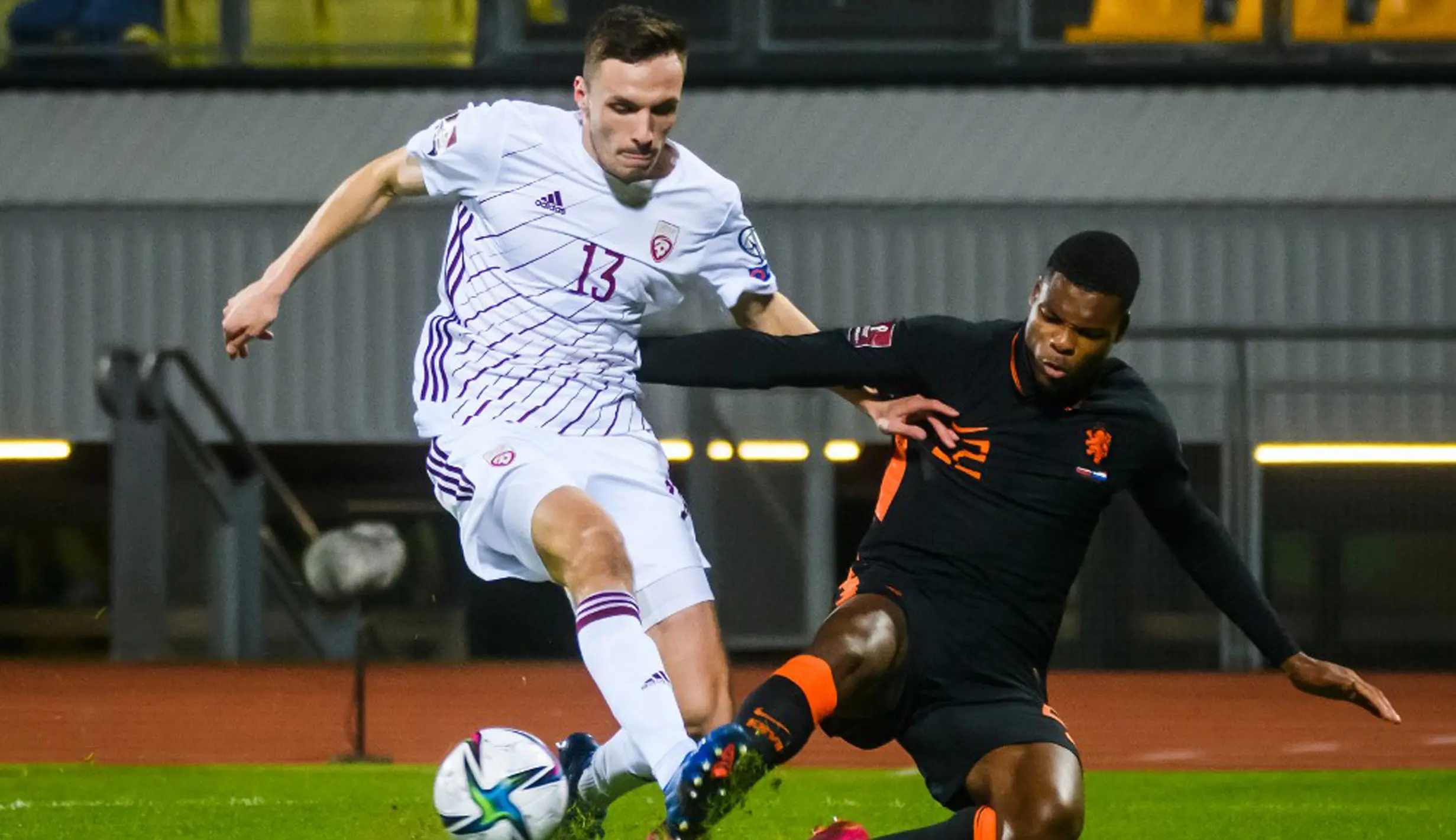 FOTO: Gol Tunggal Davy Klaassen Bawa Belanda Kalahkan Latvia - Foto ...