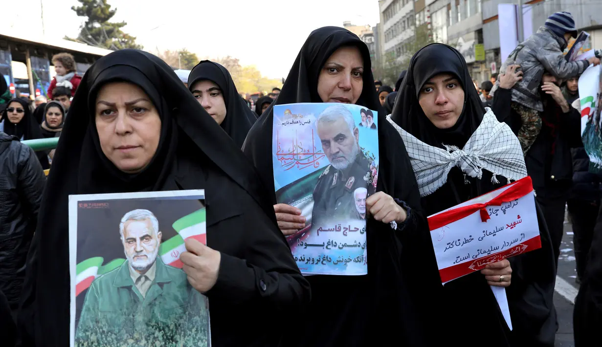 FOTO: Ratusan Ribu Pelayat Iringi Pemakaman Jenderal Iran Qasem ...