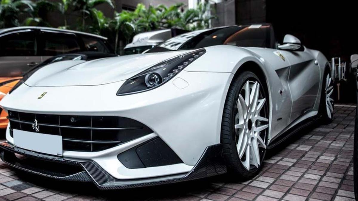 DMC Ferrari F12 Berlinetta: Bodyworks Keren, Super Tangguh! - Berita ...