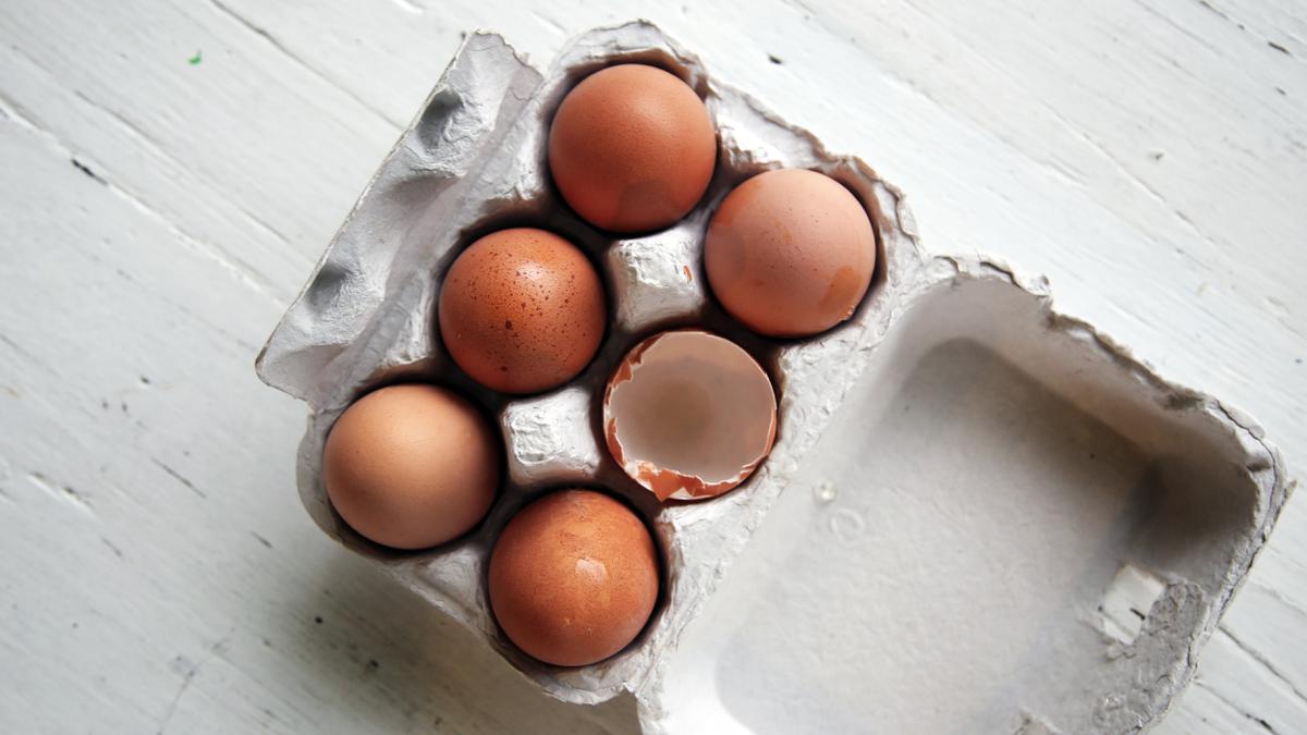 Benarkah Perlu Telur Suhu Ruangan untuk Membuat Kue?