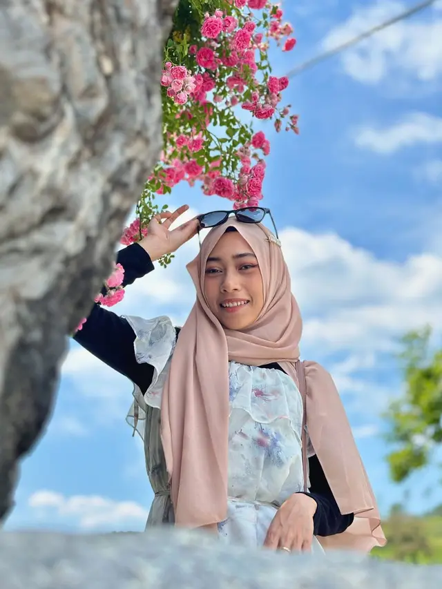 Selebgram Titha Monika Makin Populer, Terkenal Berkat Konten Edukatif ...