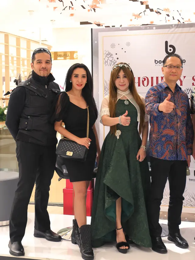 Tips Romy Rafael Menggunakan Sepatu yang Tahan Sakit - ShowBiz Liputan6.com