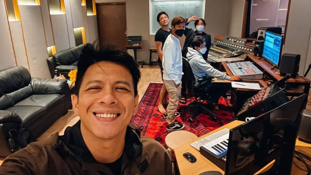 21 Tahun Berlalu, Ini Potret Terbaru 6 Personel Grup Band Peterpan ...