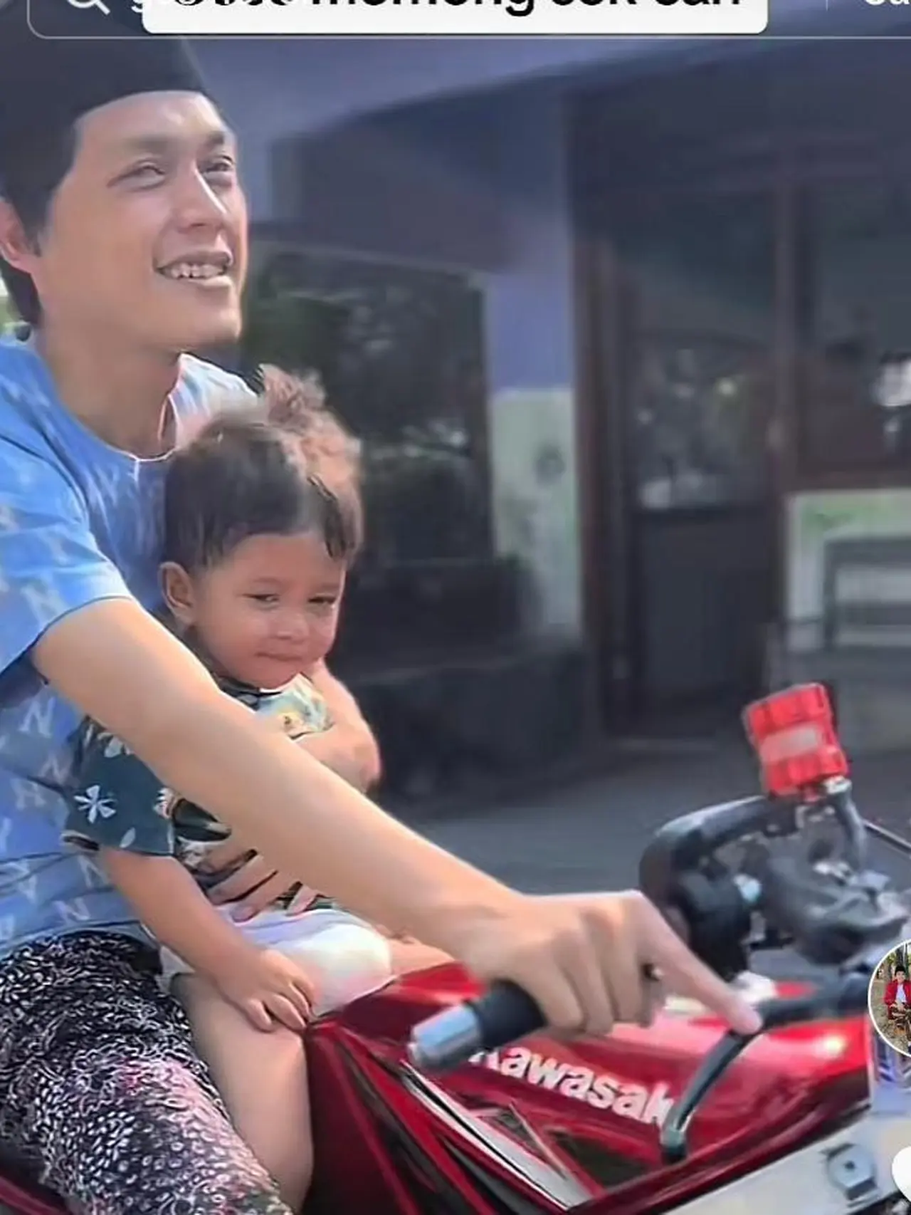 Potret Gus Iqdam Naik Motor Bareng Gus Novel Curi Perhatian Warganet ...