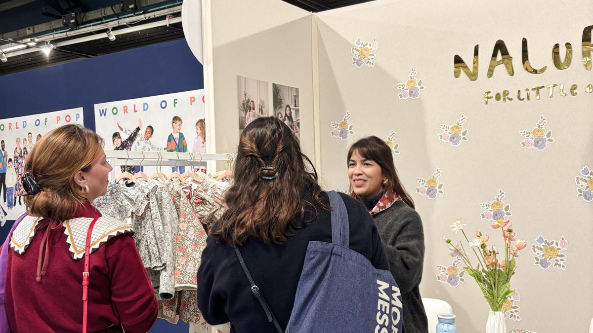Dua Brand Fashion Anak Negeri Unjuk Gigi di Paris, Siap Bersaing di ...