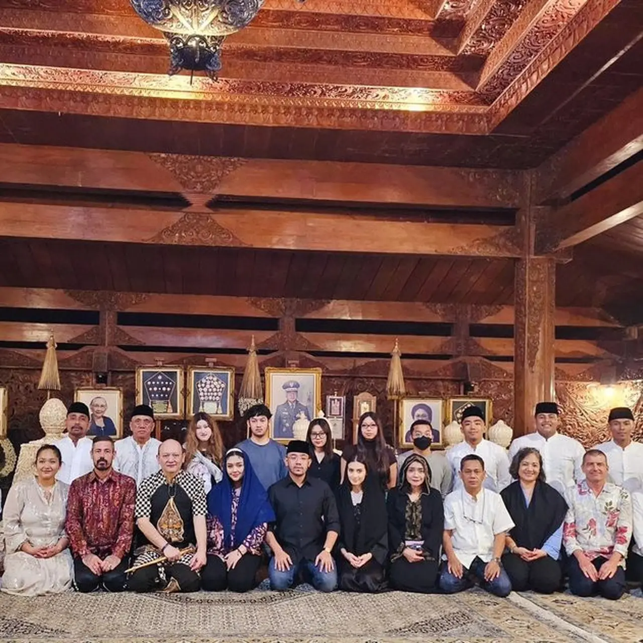 7 Potret Ari Sigit Mantan Suami Annisa Trihapsari, Nikahi Artis Lagi ...