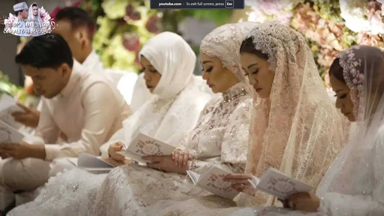 6 Potret Thariq Halilintar dan Aaliyah Massaid dalam Pengajian Jelang Menikah, Serba Putih Penuh ...