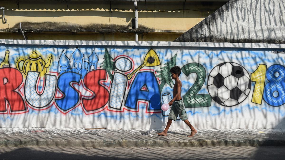 FOTO: Mural Piala Dunia Hiasi Dinding Jalanan Kota Rio de Janeiro ...