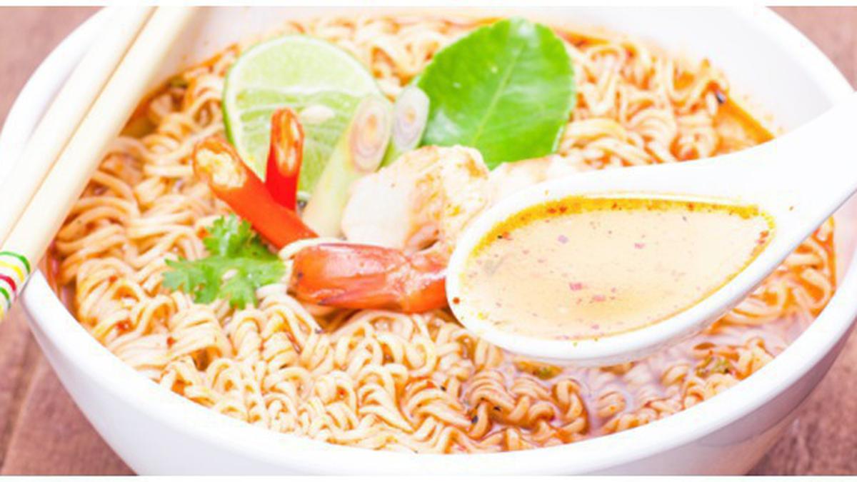 Tips Agar Tetap Sehat Saat Makan Mie Instant