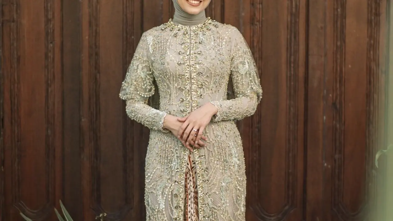 Sah Jadi Istri Bintang Emon, 4 Tampilan Alca Saat Pengajian Hingga Akad Nikah Kenakan Busana ...